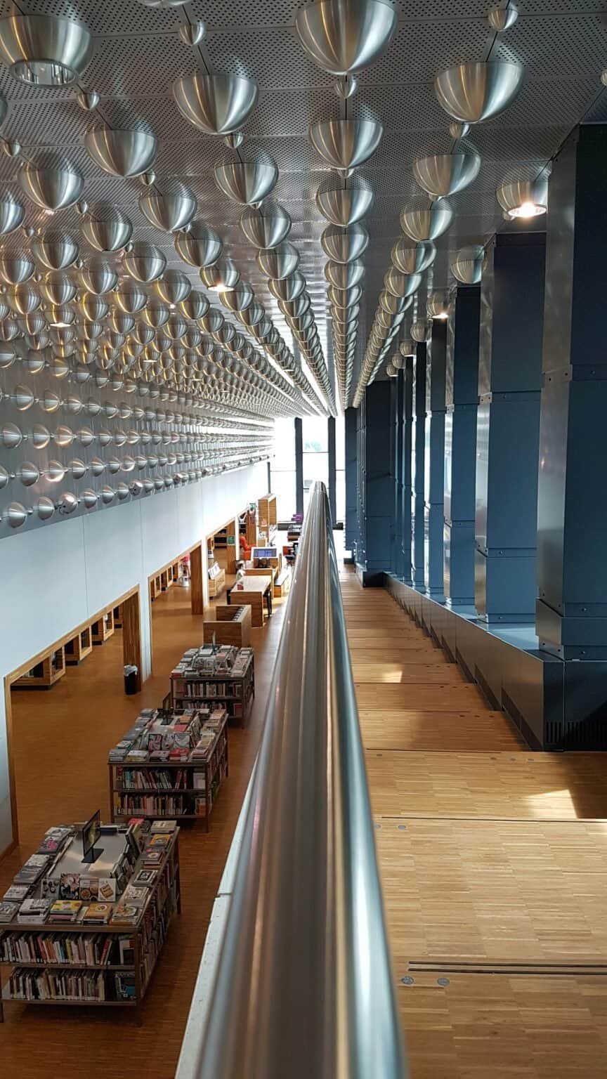 Why Is The Seattle Central Library So Unique? - Seek Seattle