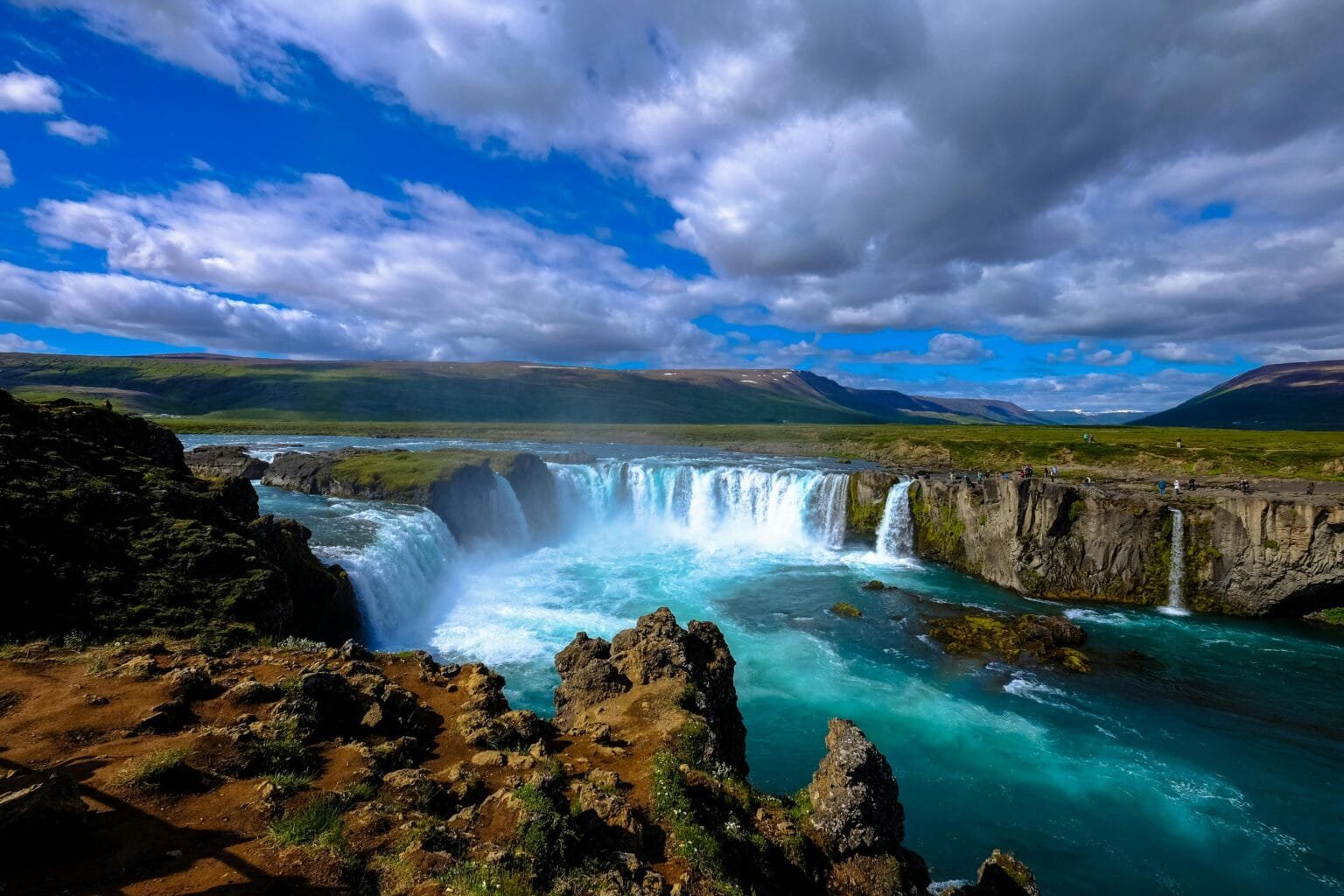 What Is Waterfall Garden Park? - Seek Seattle